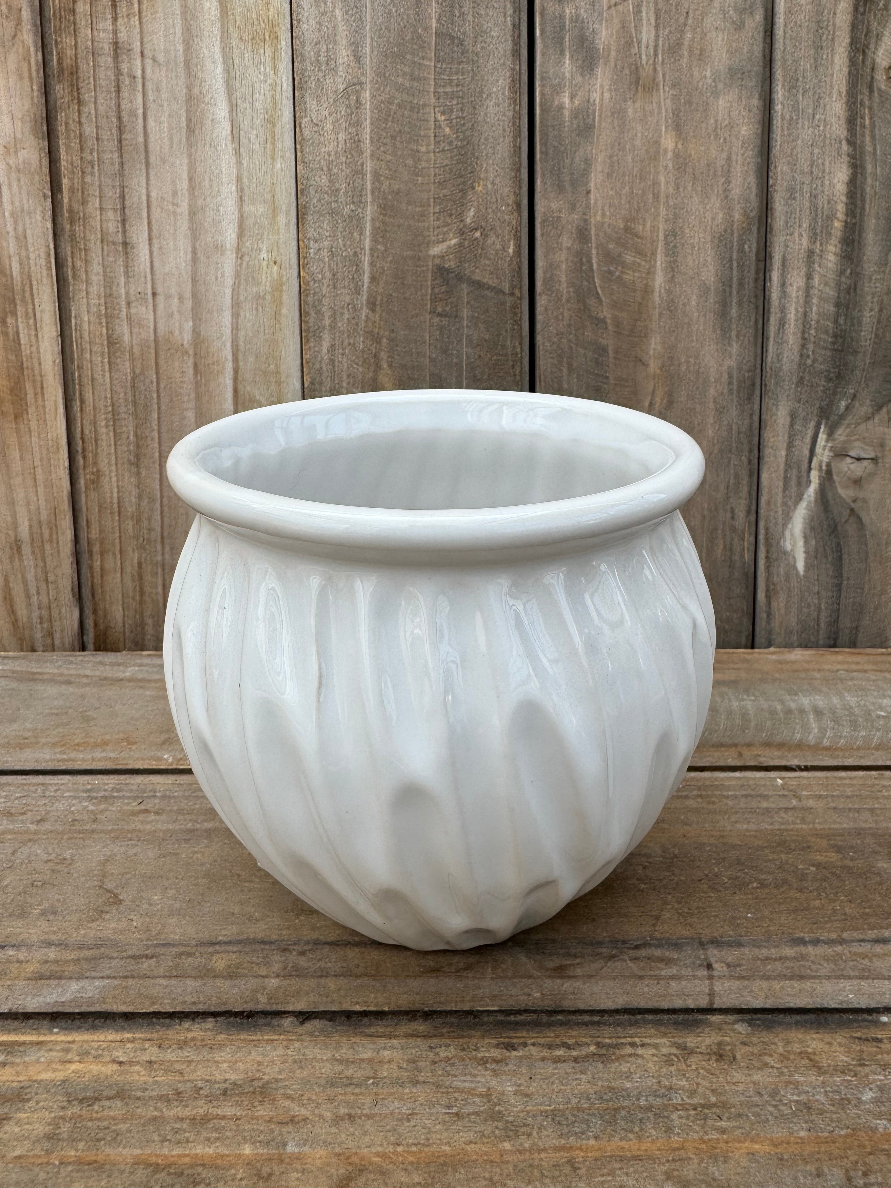 White Swirled Ceramic Cache Pot – Springwater Garden Center